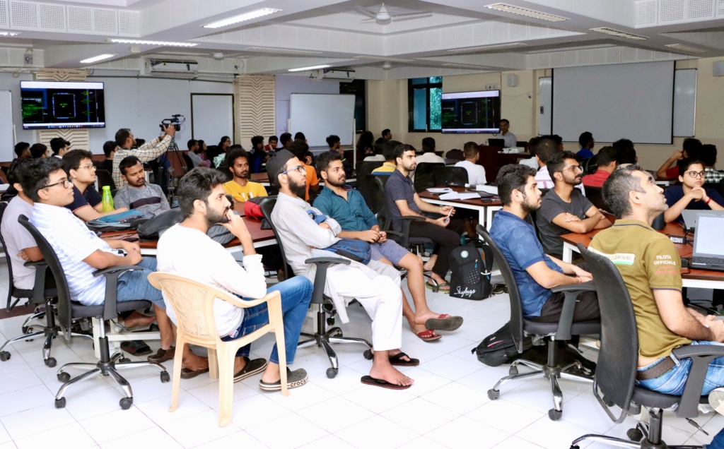 EE719 : 2023 – Rajesh Zele